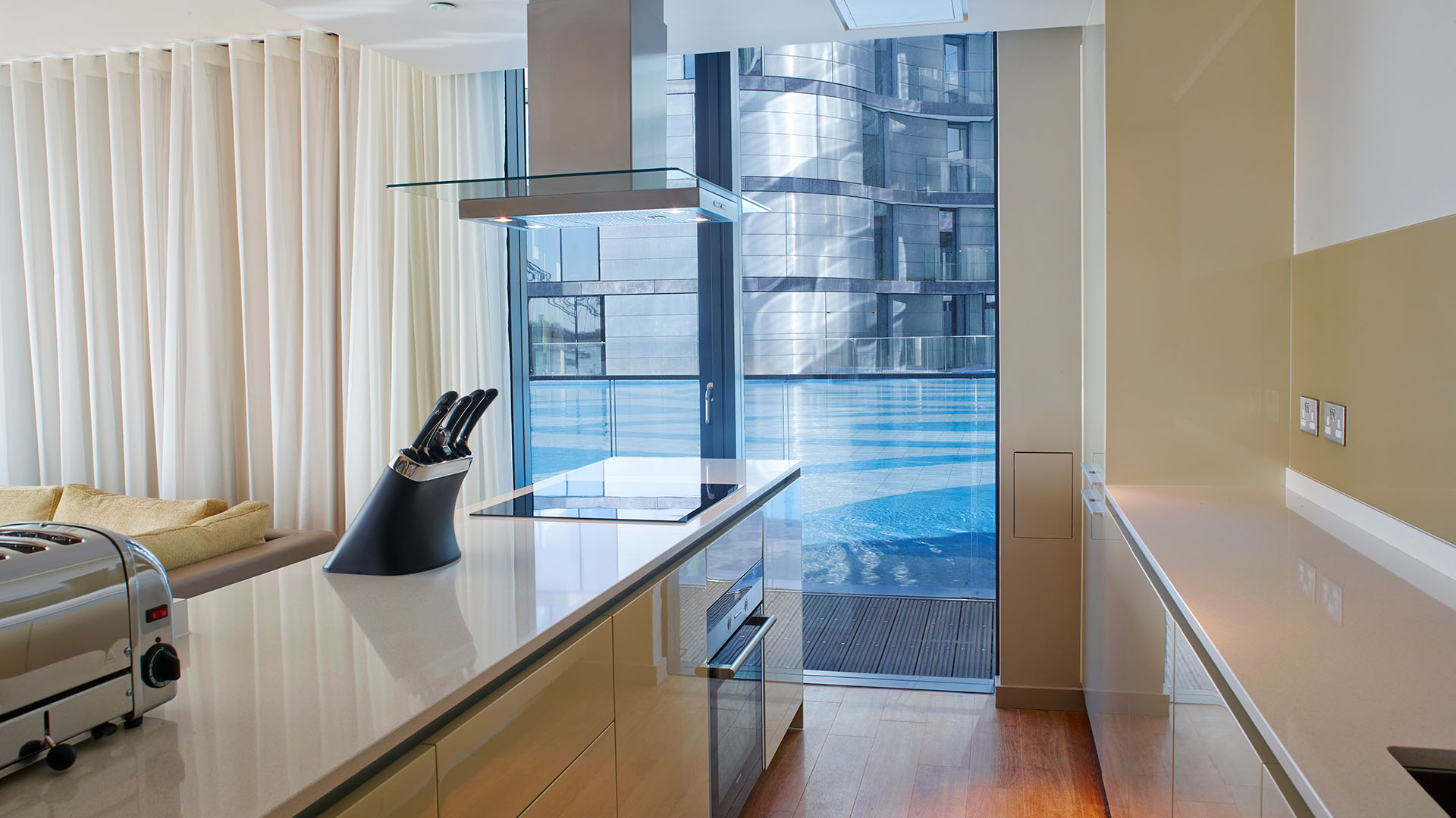 Cheval Three Quays | Serviced Apartments near Tower Bridge