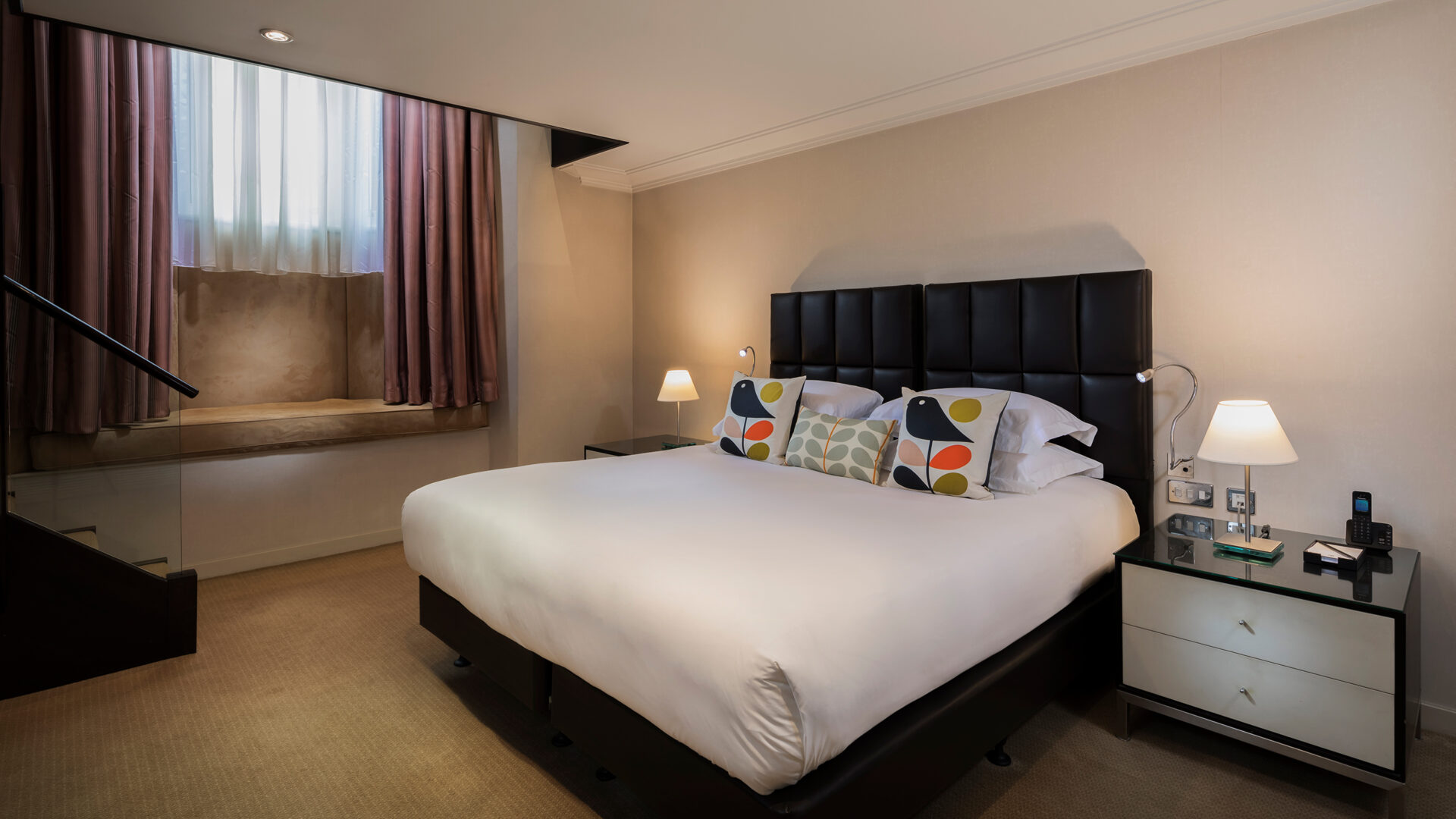 Contact | Aparthotels In Chelsea, London | Cheval Phoenix House