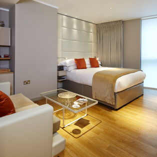 Serviced Apartments Near Tower Bridge | Cheval Three Quays